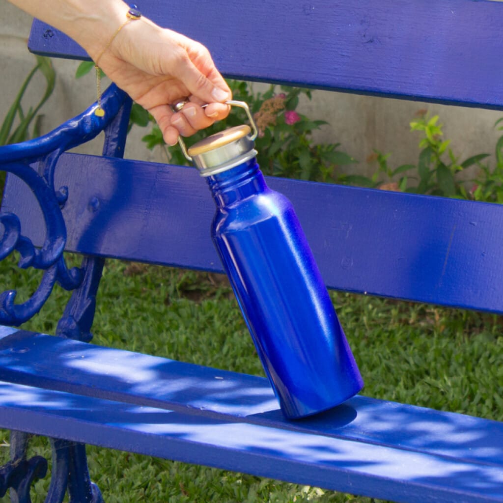 Botella Armin De Aluminio Con Detalles En Bambú De 750 Ml